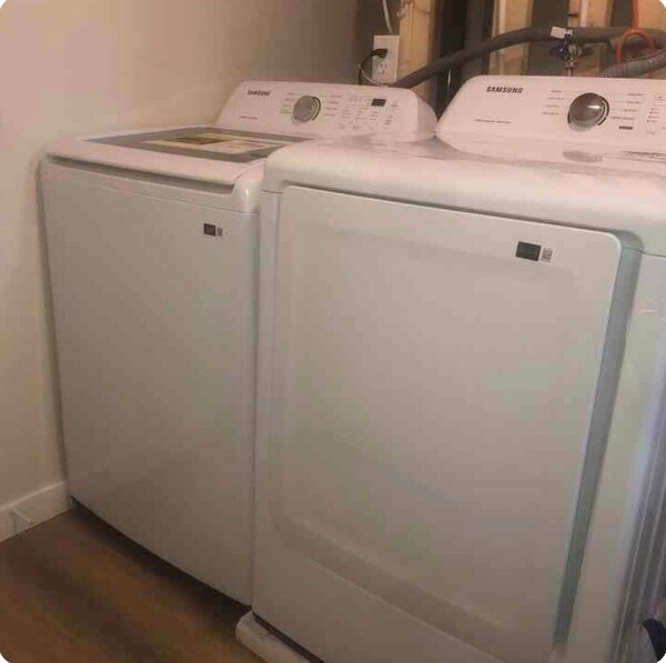 Unique Favor  2 Bedroom Basement (Prairie Pointe) - Manitoba