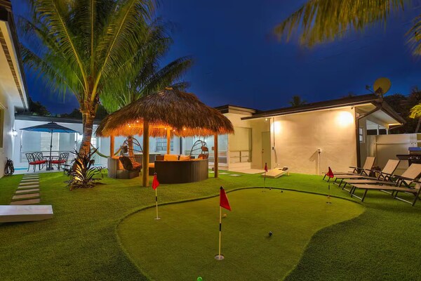 Incredible 3-bedroom Home With Hot Tub! - Deerfield Beach, FL