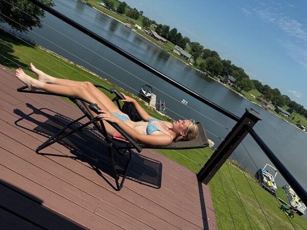 Peaceful Lake Cabin With Hot Tub & Starry Views.  Sleeps 10\ncomfortably! - Illinois