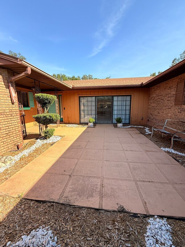 3-bedroom House In Charming Fruitland Park With Wifi, Ac. Start Relaxing - The Villages, FL