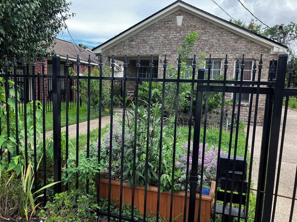 Charming 2-bed With Garden & Wifi In The Eclectic Houston Heights Near Downtown. - Houston, TX