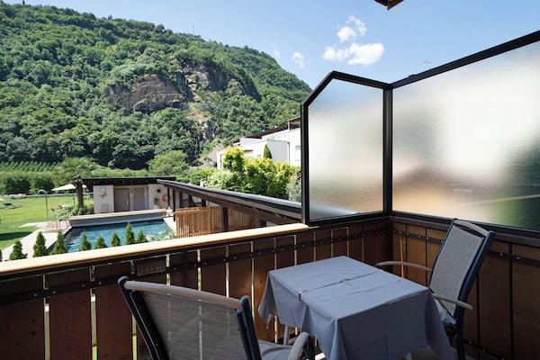 Appartement 'Rosalie 5' Avec Vue Sur Les Montagnes, Piscine Partagée Et Wi-fi - Sud-Tyrol