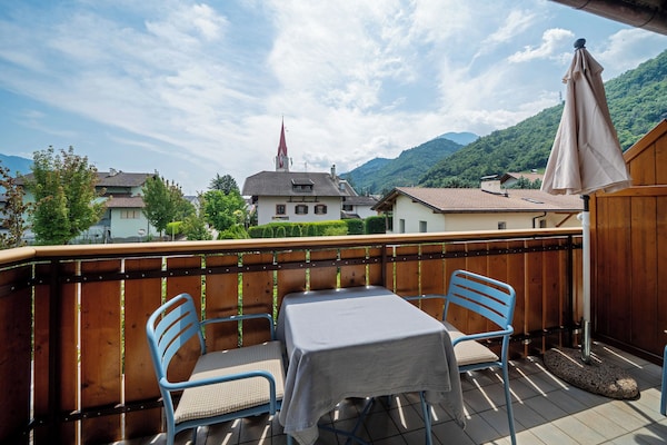 Apartment 'Rosalie 6' With Mountain View, Shared Pool And Wi-fi - Lana
