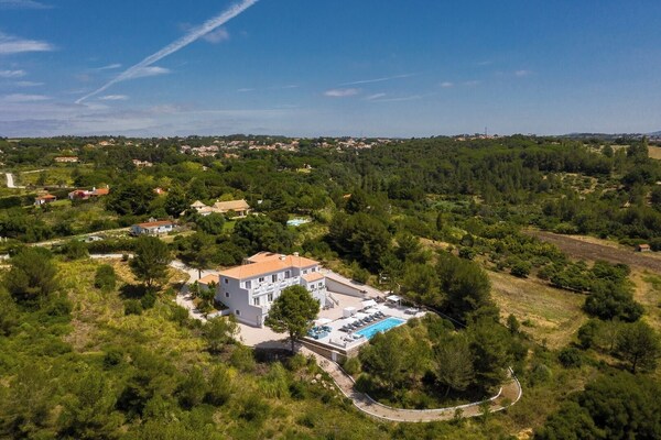 Quinta Da Serra | Pool And Jacuzzi | Sintra View - Sintra