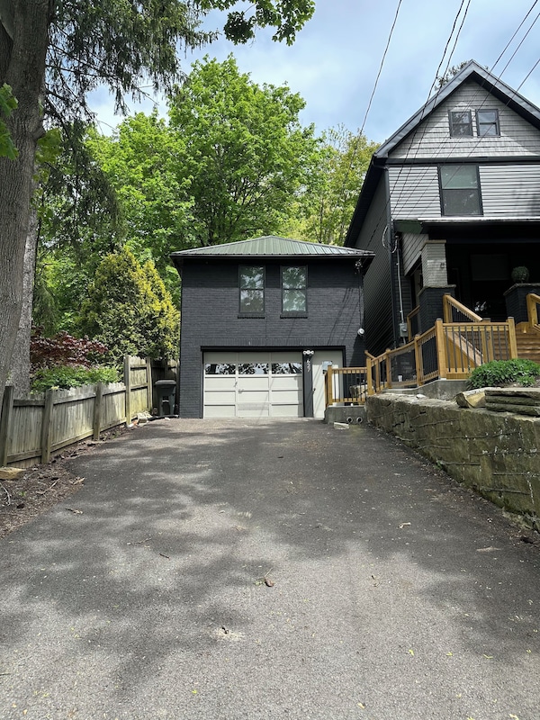 Cozy Modern Farmhouse - Butler, PA