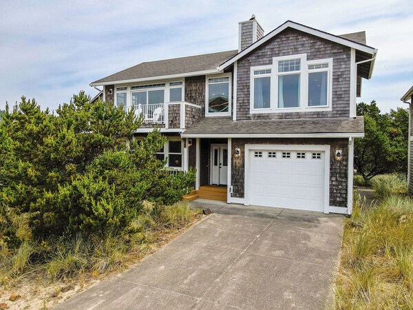 Lazy Days! 4 Bed, Steps To Beach. Spacious. Dog Ok! - Pacific City, OR