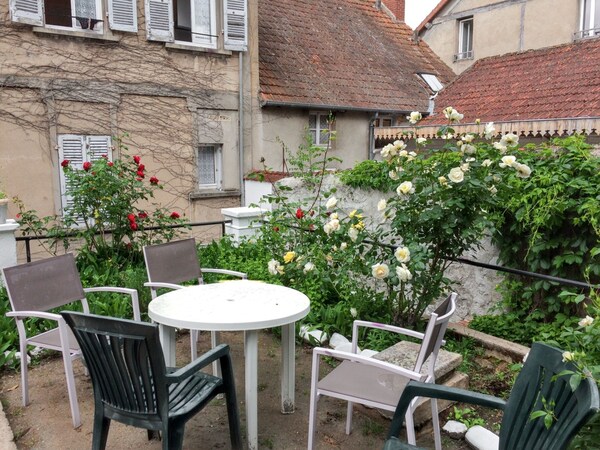 Homerez - Studio à Néris-les-bains - Allier