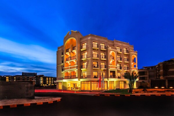 Modern Suite W/ Terrace And Pool - Perfect For Exploration & Relaxation - Egipto