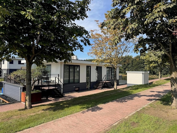 Neu: Ultimatives Vergnügen Am Wasser Im Villa Resort Harderwold - Lelystad