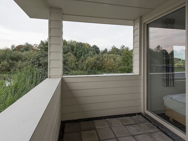 Detached 6-person Villa With Modern Kitchen, Two Bathrooms And Cozy Living Areas Inside And Outside. -