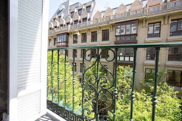 Homerez - Apartment In Donostia. - Donostia-San Sebastian