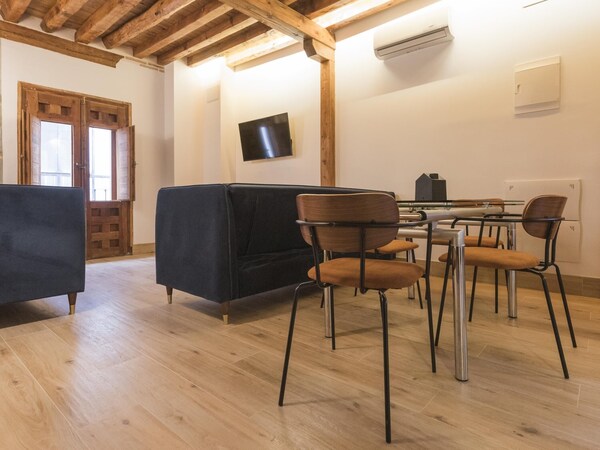 Pinocho Boutique Apartments. Geppetto. - Toledo