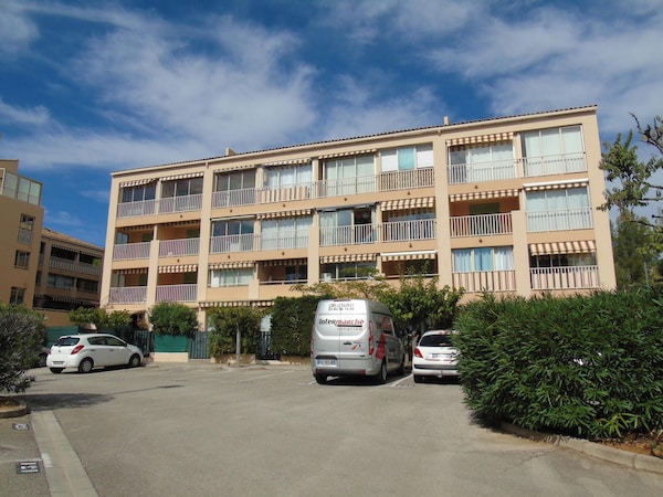 Homerez - Apartment In Bandol W/ Sea View. - Bandol