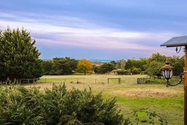 Cozy 2br Cottage Near Beach & Village Shops - Melbourne