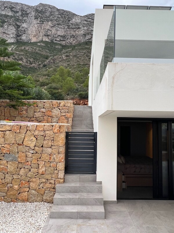 Modern Vacation Villa With Spacious Terrace And Pool - Xàbia