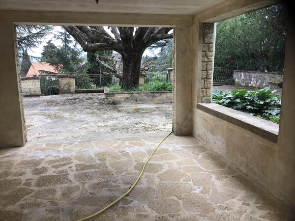 Homerez - House With A View In Villeneuve-lès-avignon - Avignon