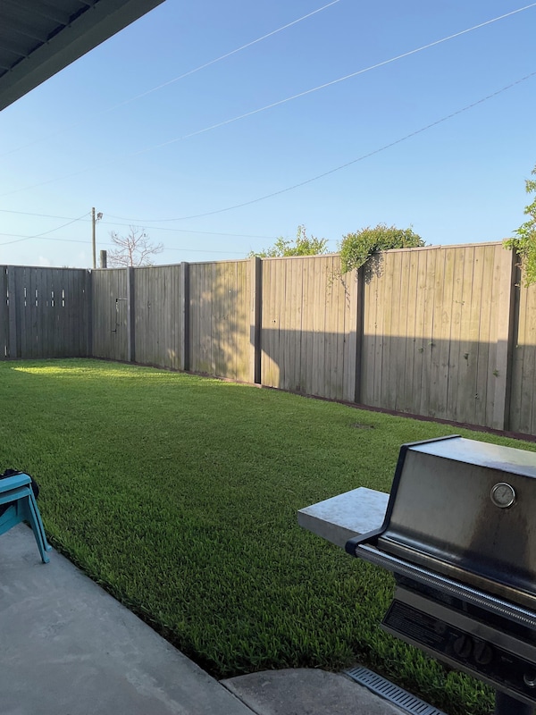 Charming 1-bedroom Executive Apartment In A Gated Complex Located In Beaumont. - Beaumont, TX