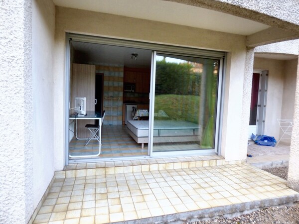 Homerez - Charming Studio In Brioude  25 M² With Terrace And Parking - Brioude