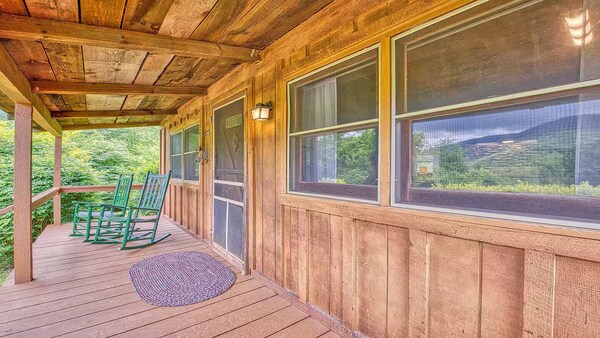 Fireside Cottage 2 - Sylva, NC