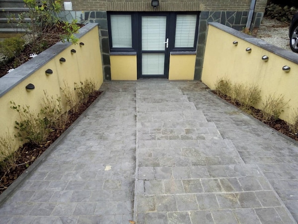Homerez - Comfortable Apartment In Waterloo With Jacuzzi - 78m² - Itter