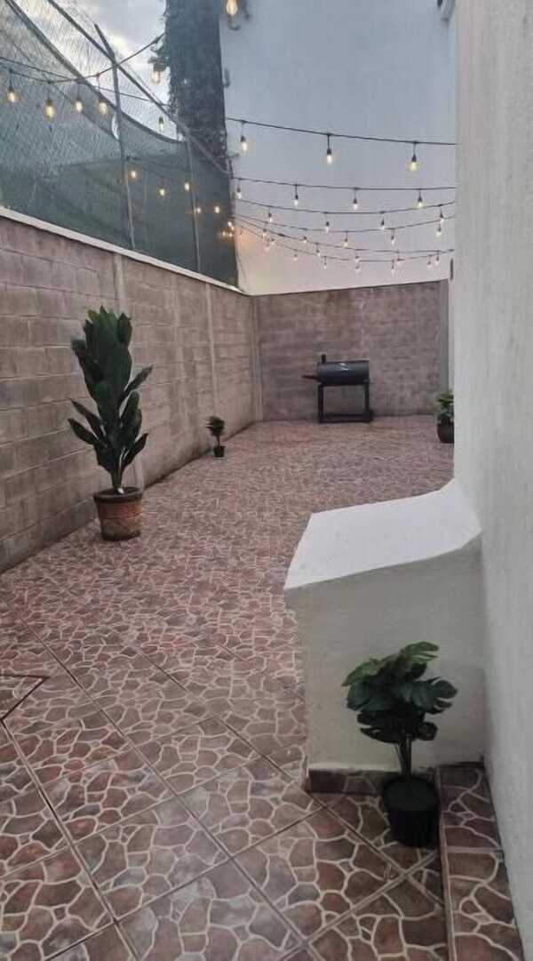 Majestic House Expo 35 People - Tlaquepaque