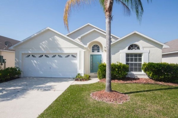 Dream Home Near Disney Parks! Stay Near The Magic! - Kissimmee, FL