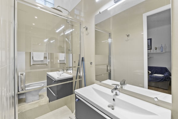Apartment-private Bathroom-apartment - Biot