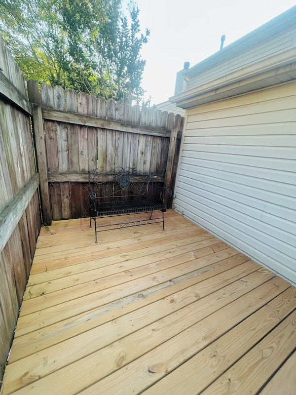 Modern Charm: 2 Bedroom Condo- Sleeps 6-in West Knoxville With Wifi, Ac - Knoxville, TN