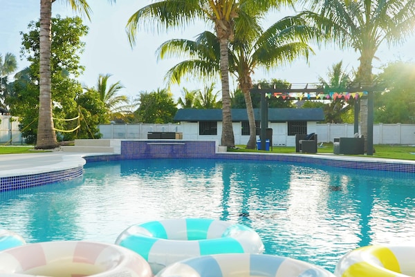 5br Home W/ Pool, Courts & Billiard - Doral, FL