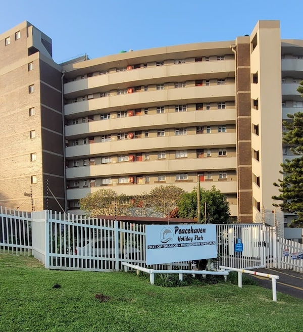 Scottburgh Views:  Smile & Wave - Umkomaas
