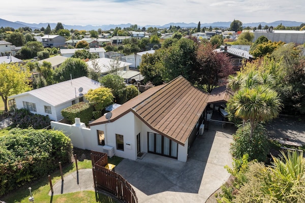 Townhouse Retreat - Te Anau Getaway - Te Anau