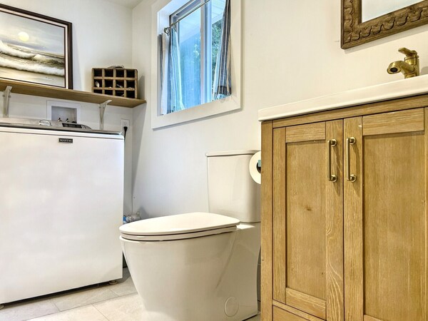 Farmhouse With 4 Bedrooms, Large Private Yard, Minutes From The Beach - Cape May