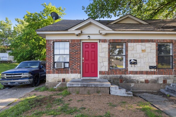 Dallas 1br Gem - Steps From Bishop Arts Fun - Hell House, Cedar Hill