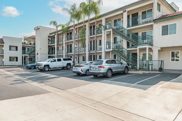 Sgv+dtla Omeo Suites Quadruple Room - Whittier, CA