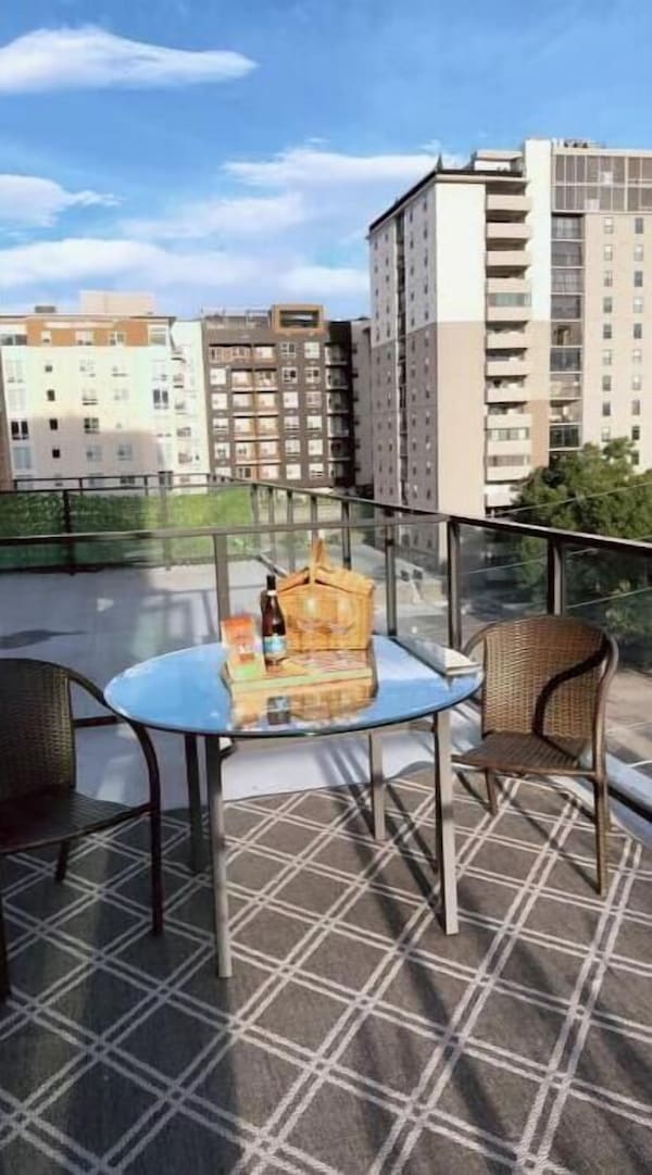 Lux Living In Cherry Creek Rooftop Pool And Free Parking - Washington Park - Denver