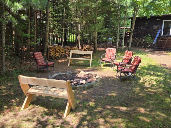 Cabin On Voyageur Lake2br Retreat On Er Chain W/ Deck, Firepit & Sandy Beach! - Eagle River, WI