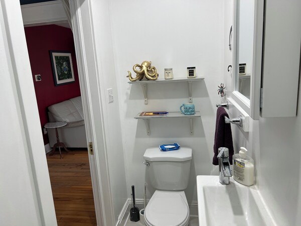 Private Suite Short Walk To Downtown - Charlottetown