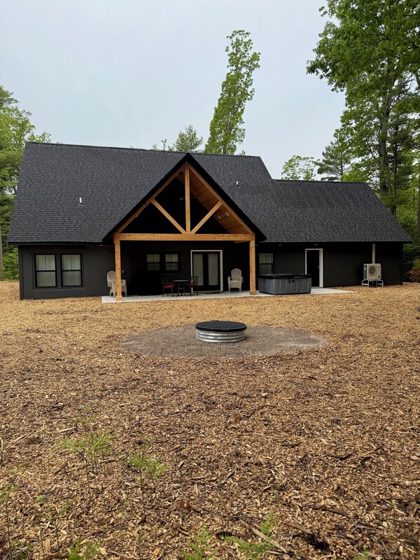 Cranberry Ridge - Cranberry Lodge - Glen Arbor, MI