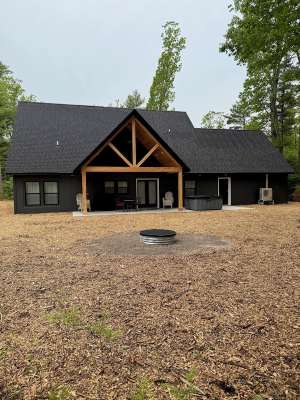 Cranberry Ridge - Cranberry Lodge - Glen Arbor, MI