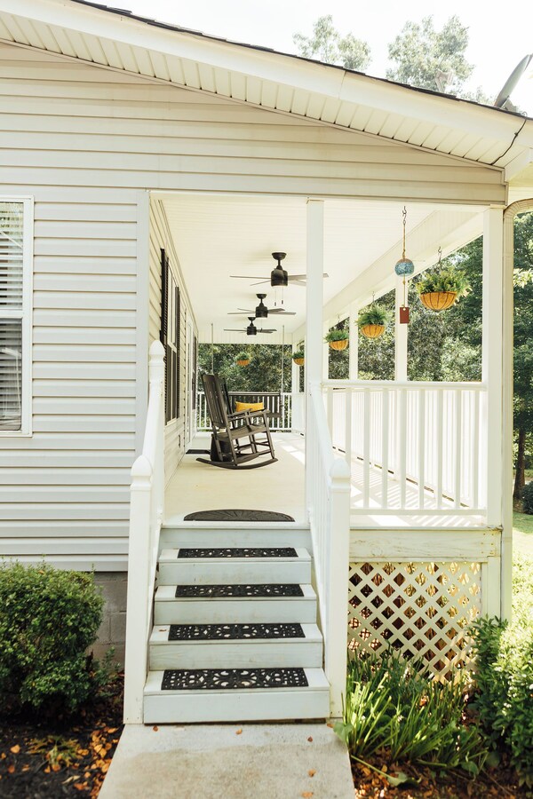 6 Minutes To Downtown Dahlonega - Wineries - Well Appointed 3 Bedroom Home - Dawsonville, GA