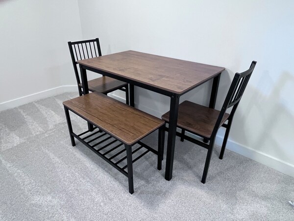 Modern & Cozy Guest Suite - Cochrane