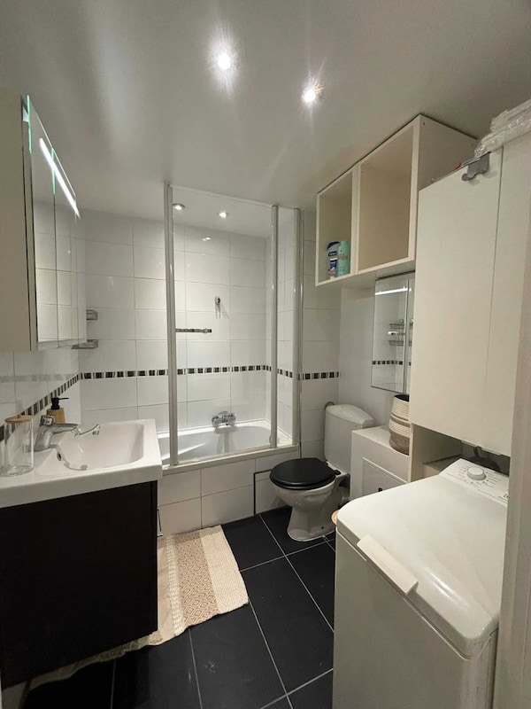 Homerez - Apartment In Brussels - Anderlecht