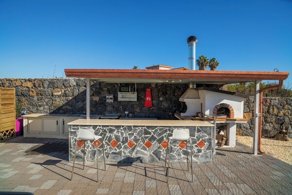 Homerez - Bright Apartment In Acireale - Valverde