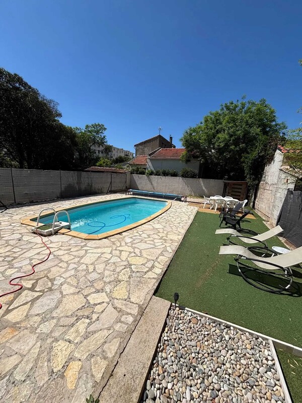 Homerez - Villa In Montpellier - Lattes
