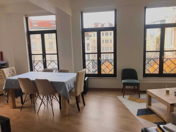Homerez - Pentagon Apartment, Brussels - Bruselj