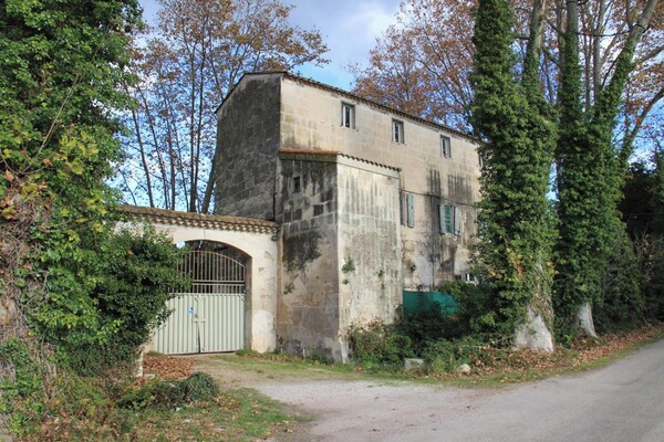 Homerez - Charming House In Nîmes With Private Garden - Marguerittes