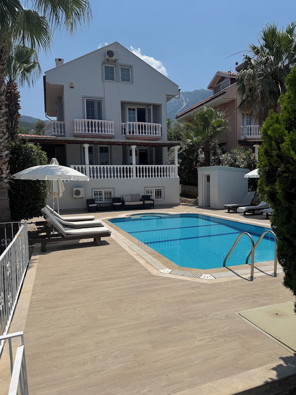 6-bedroom Villa In Beautiful öLüdeniz With Wifi, Ac - Ölüdeniz