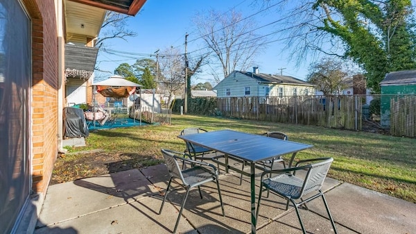 This Apartment Is A 1 Bedroom(s), 1 Bathrooms, Located In Hampton, Va. - Hampton, VA