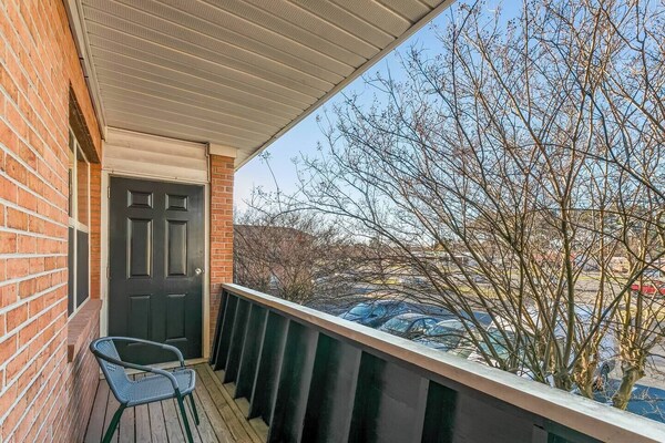 This Apartment Is A 1 Bedroom(s), 1 Bathrooms, Located In Hampton, Va. - 햄프턴