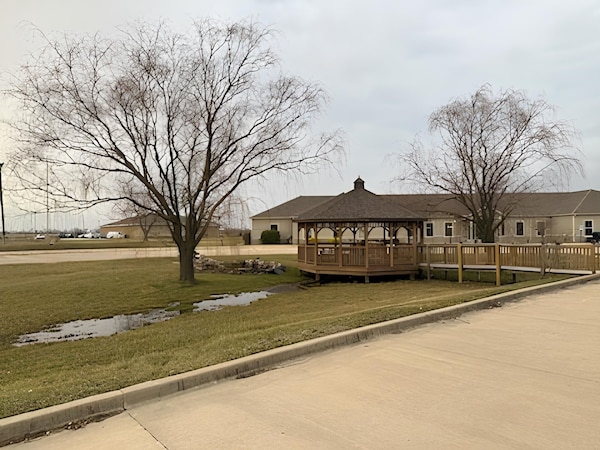 Newly Remodeled! Mattoon - A9 - Queen Room - Charleston, IL